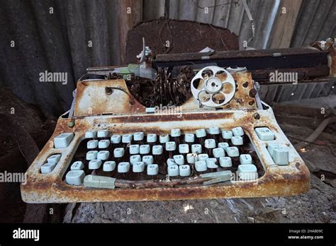 An Old Broken Typewriter Stock Photo Alamy