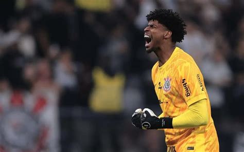 Hugo Souza Novo Goleiro Do Corinthians Pelo Chaves Na Temporada