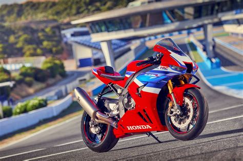 Honda CBR1000RR R Fireblade Und SP 2024