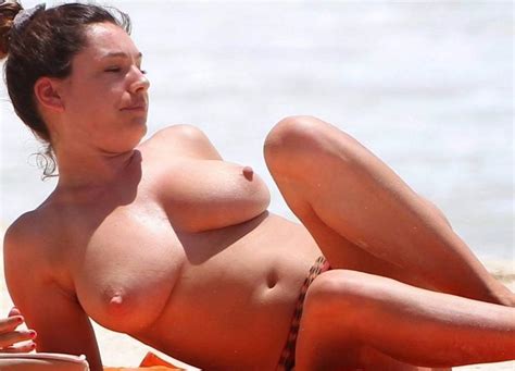 Kelly Brook Nude Big Nipples Porn Xxx Pics