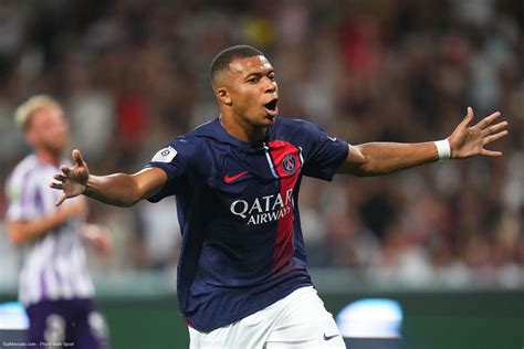 Mercato PSG Deschamps juge le mercato fou de Mbappé