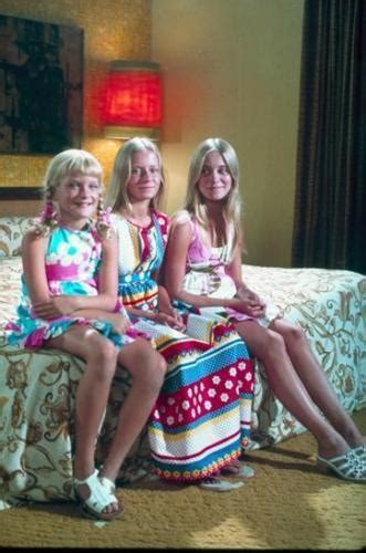 The Brady Bunch Blog The Brady Girls On The Hotel Set For Free