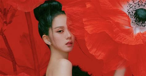 Hypeabis Resmi Debut Solo Visual Suara Khas Jisoo Merekah Di MV Flower