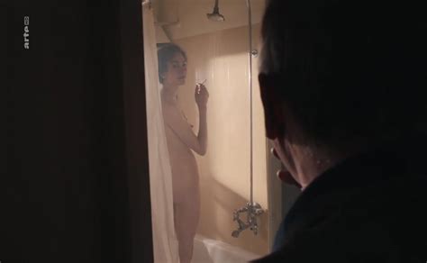 Laura De Boer Butt Scene In Brecht Aznude