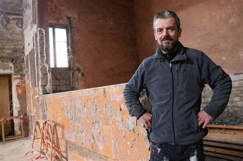 Il retape et veut redonner de sa splendeur à un ancien théâtre