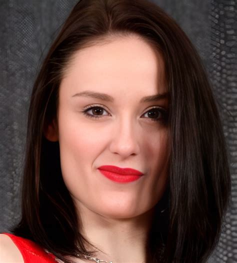 Alice Drake Actress Wiki Age Boyfriend Net Worth Photos Videos