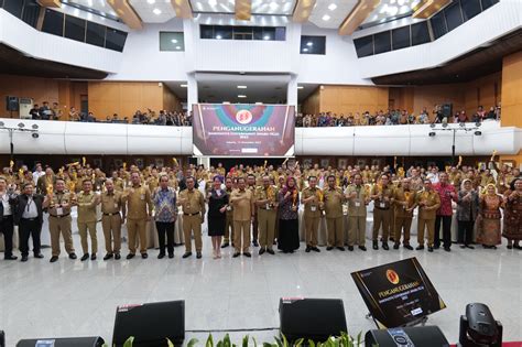 Pj Gubernur Sumsel Agus Fatoni Terima Penghargaan Terbaik IGA 2023