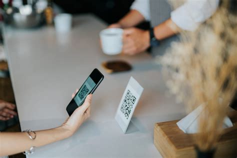4 Ways QR Codes Have Improved Contactless Communication Benbria