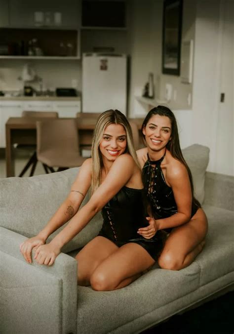 Key Alves E Irmã Gêmea Peladas Fotos Ousadas Famosas Nuas