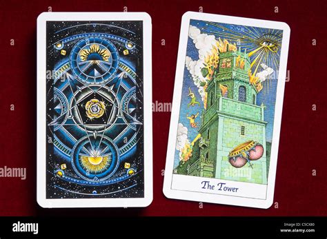 Carta del tarot la torre fotografías e imágenes de alta resolución Alamy