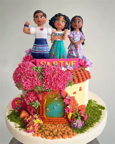Ideas de tortas de la película Encanto Todo Bonito