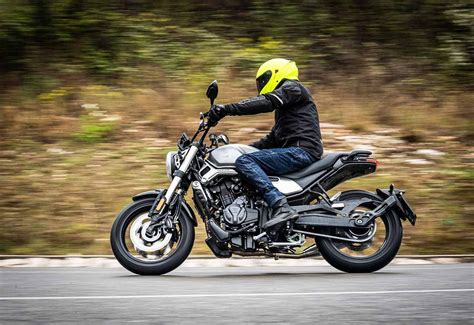 Voge Valico 500 E Trofeo 500 La Prova Su Strada Motoblog