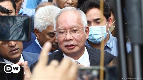 Malasia la pena de cárcel para el ex primer ministro Najib se reduce a