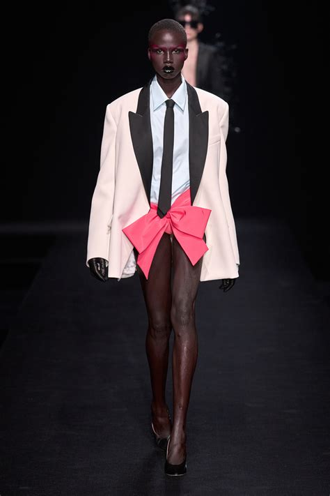 Valentino Spring 2023 Couture Collection Vogue