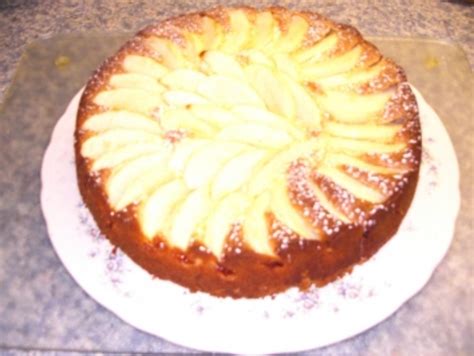 Saftiger Eierlikör Apfelkuchen Rezept kochbar de