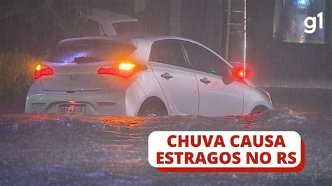 Temporal causa estragos em 49 municípios e bloqueia rodovias do RS