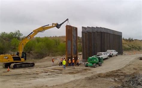 Texas avanza en la construcción del muro fronterizo en el condado de