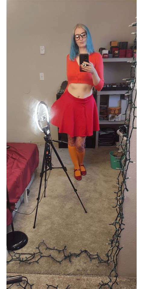 Cartoongalz Velma Dinkley By Theeyzmaster On Devianta
