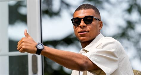 PSG Kylian Mbappé pose le débat des JO 2024 sur la table