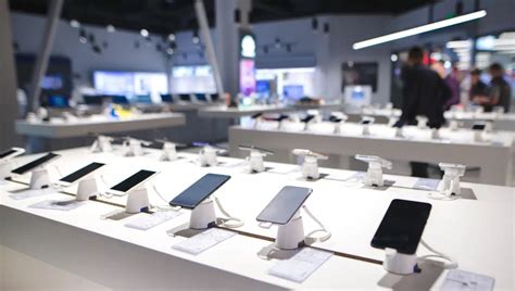 Celular de vitrine conheça os riscos e veja se vale a pena comprar