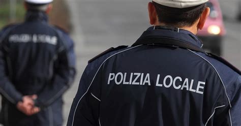 Più agenti e telecamere su edifici pubblici il piano del Comune