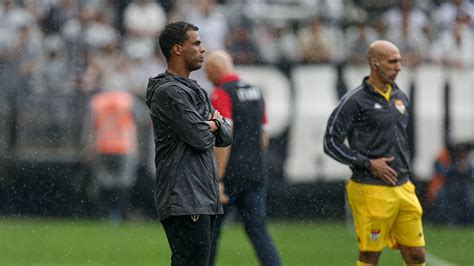 Remo x Corinthians onde assistir escalações desfalques e arbitragem