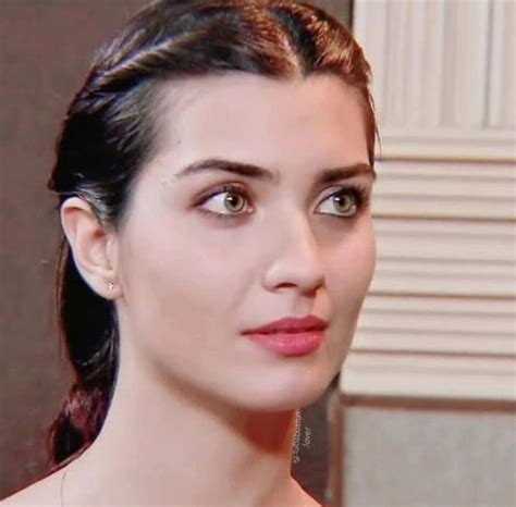 Pin by María Santana on NOVELAS Tuba büyüküstün Tuba Lori loughlin