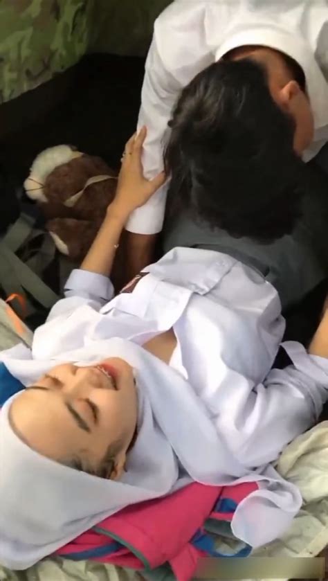 Ga Tahan Lagi Karyawan Ini Mesum Di Mobil LKPRD XYZ