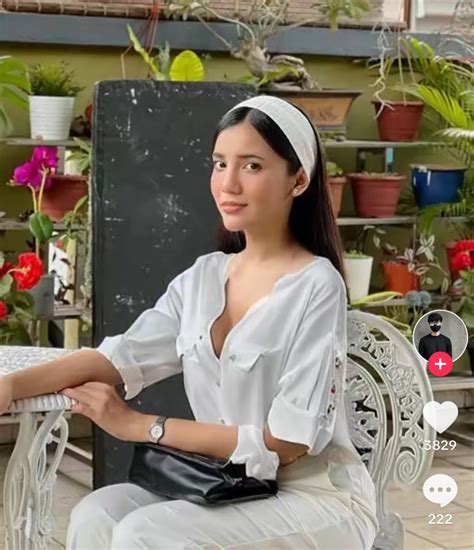 Bahaya Peminat Edit Baju Sweet Qismina Guna Ai Jadi Seksi Dan Nampak