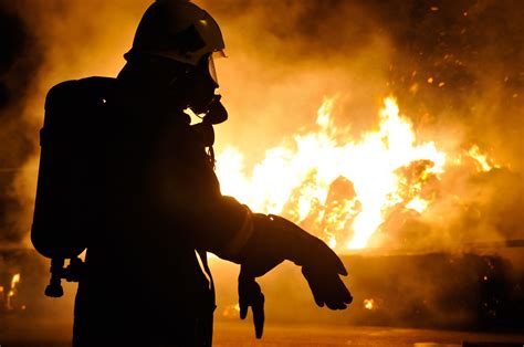 Les pompiers ont un risque accru de crise cardiaque Top Santé