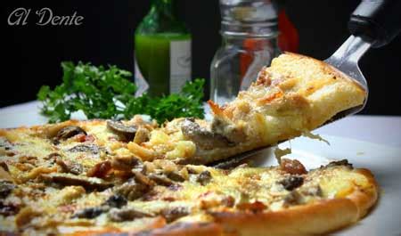 Cómo hornear correctamente una pizza en casa