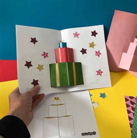 Carte pop up facile Noël Pop up Cadeaux DIY à faire soi même