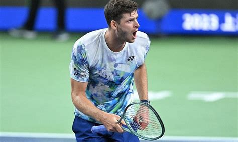 Hubert Hurkacz Becomes The Seventh Player To Hit 1000 Aces In A Season
