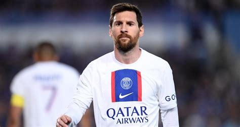PSG FC Barcelone Mercato Messi annonce son départ de Paris