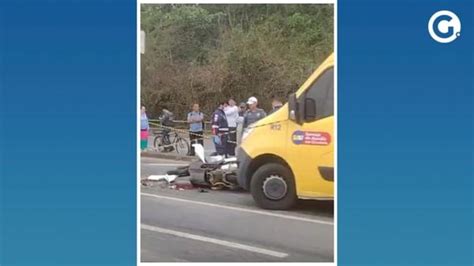 A Gazeta Mulher De Anos Morre Em Acidente Na Rodovia Do Sol Em