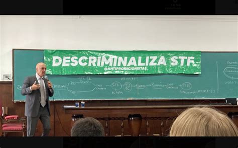Samuel Fonteles on Twitter Senti falta da vírgula Sobretudo na sala