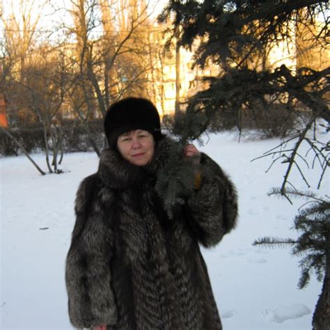 Pin by Evgen on Шуба 2 Fox fur coat Fur coat Fox fur