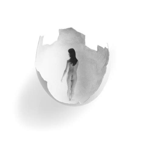 Artist Creates Delicate Nude Portraits On The Insides Of Eggshells Nsfw Huffpost Entertainment