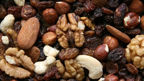I benefici della frutta secca cosa contengono e perché dovresti
