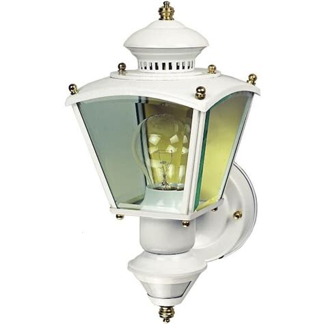 Heath Zenith Charleston White 150 Degree Farmhouse Outdoor 1 Light Wall