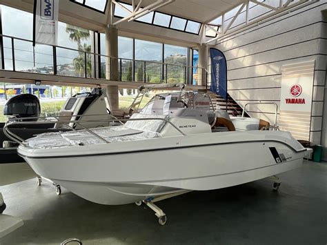 Beneteau Flyer 6 SUNdeck 6m 2023 Wasserski Wakeboard Boote Girona