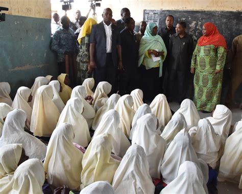 MATUKIO MICHUZI BLOG ZIARA YA RAIS WA ZANZIBAR Dk SHEIN WILAYA YA