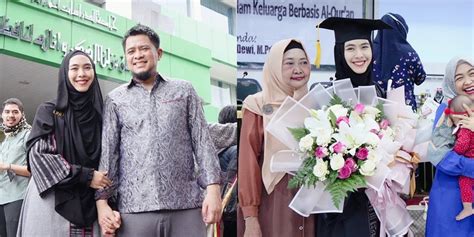 8 Potret Oki Setiana Dewi Lulus S3 Lagi Kini Menyandang Dua Gelar