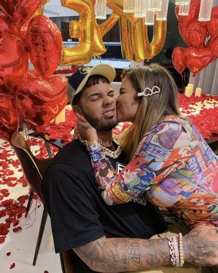 Karol G Y Anuel Aa La Foto Ntima Que La Cantante Conserva De Su Ex