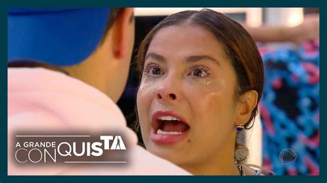Gyselle fica aos prantos durante discussão Servo e o chama de falso