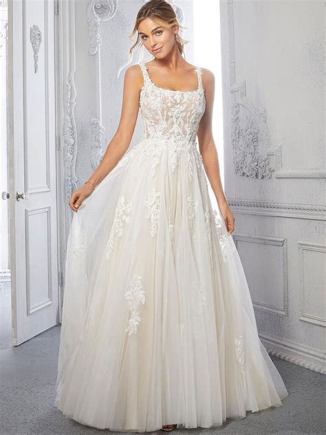 20 Square Neck Wedding Dresses For An Elevated Look