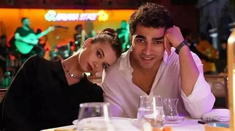 Afra Saraçoğlu ndan sevgilisi Mert Ramazan Demir e gönderme Önce