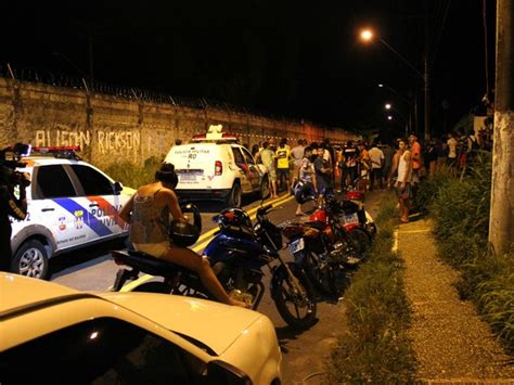G Homem Morto V Rios Tiros Atr S De Cemit Rio Na Zona Sul De