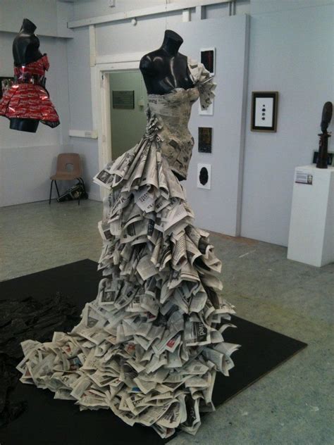 26 Erstaunliche Papier Kleider Kollektion Und Ideen Recycled Dress