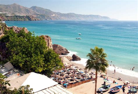Qué ver en Nerja Playas en Nerja KAYAK
